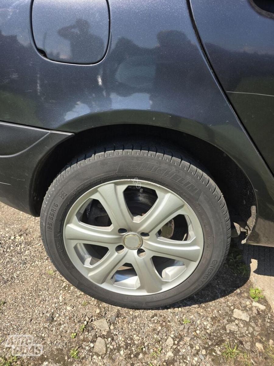 Renault Megane 2001 in Panevezys, with an engine capacity of 1.90 L and mileage of 258 thousand km for 900 €, photo 13 on AUTOMOTO.COM.LV
