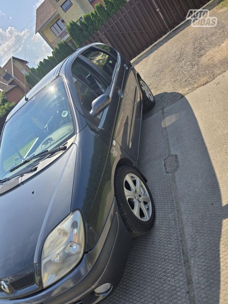 Renault Megane 2001 in Panevezys, with an engine capacity of 1.90 L and mileage of 258 thousand km for 900 €, photo 14 on AUTOMOTO.COM.LV