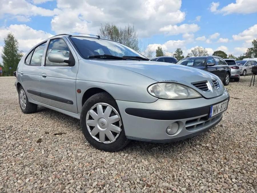 Renault Megane 2002 in Jelgava, with an engine capacity of 1.60 L and mileage of 0 thousand km for 1100 €, photo 4 on AUTOMOTO.COM.LV