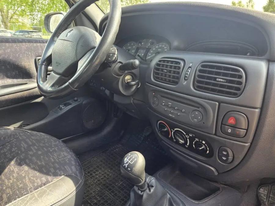 Renault Megane 2002 in Jelgava, with an engine capacity of 1.60 L and mileage of 0 thousand km for 1100 €, photo 13 on AUTOMOTO.COM.LV
