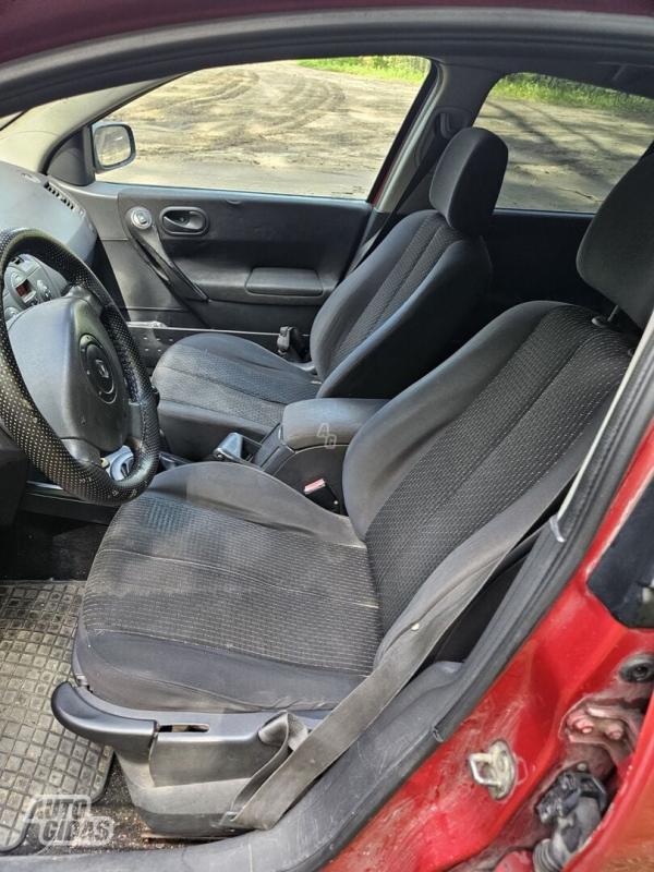 Renault Megane 2004 Prienai, ar dzinēja tilpumu 1.90 L un nobraukumu 327 tūkst. km par 700 €, foto 9 vietnē AUTOMOTO.COM.LV