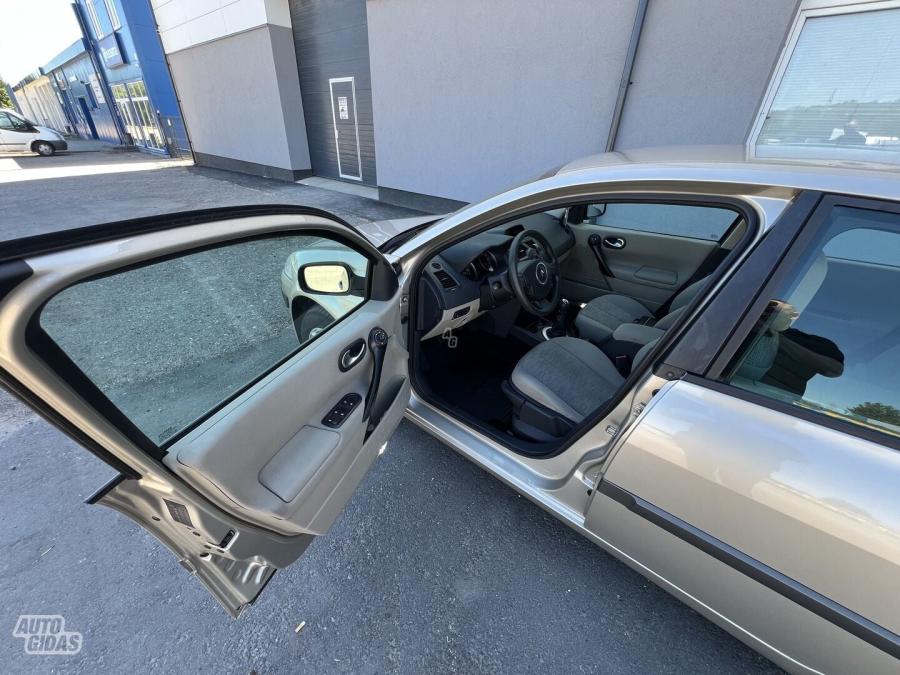 Renault Megane 2006 in Jonava, with an engine capacity of 1.50 L and mileage of 205 thousand km for 2450 €, photo 12 on AUTOMOTO.COM.LV