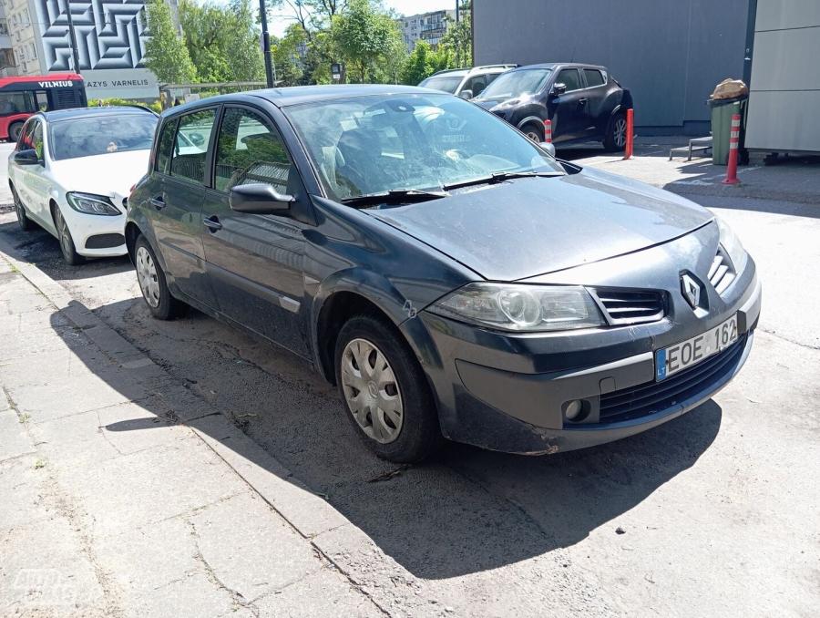 Renault Megane 2006 in Vilnius, with an engine capacity of 1.60 L and mileage of 260 thousand km for 850 €, photo 6 on AUTOMOTO.COM.LV