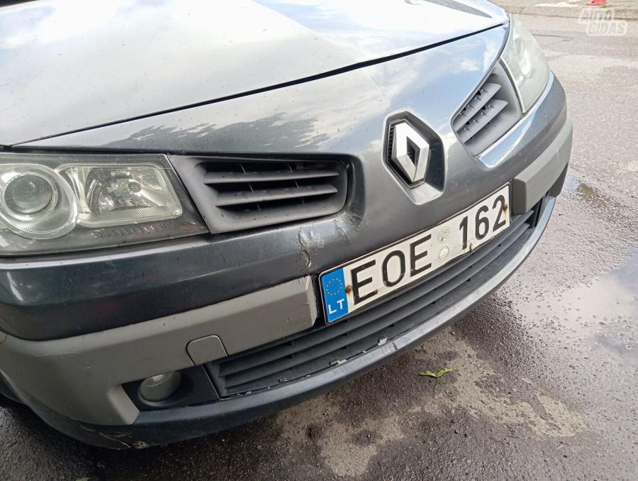 Renault Megane 2006 Viļņa, ar dzinēja tilpumu 1.60 L un nobraukumu 260 tūkst. km par 700 €, foto 9 vietnē AUTOMOTO.COM.LV