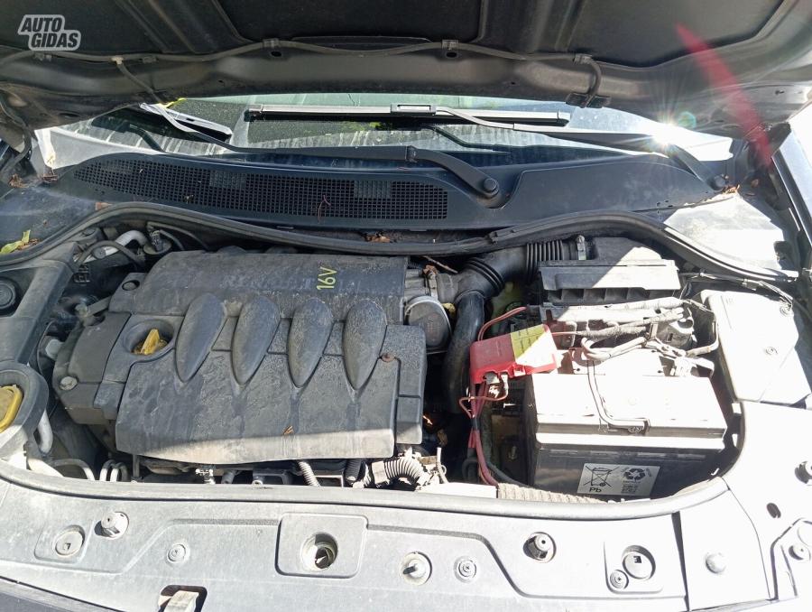 Renault Megane 2006 Viļņa, ar dzinēja tilpumu 1.60 L un nobraukumu 260 tūkst. km par 700 €, foto 14 vietnē AUTOMOTO.COM.LV