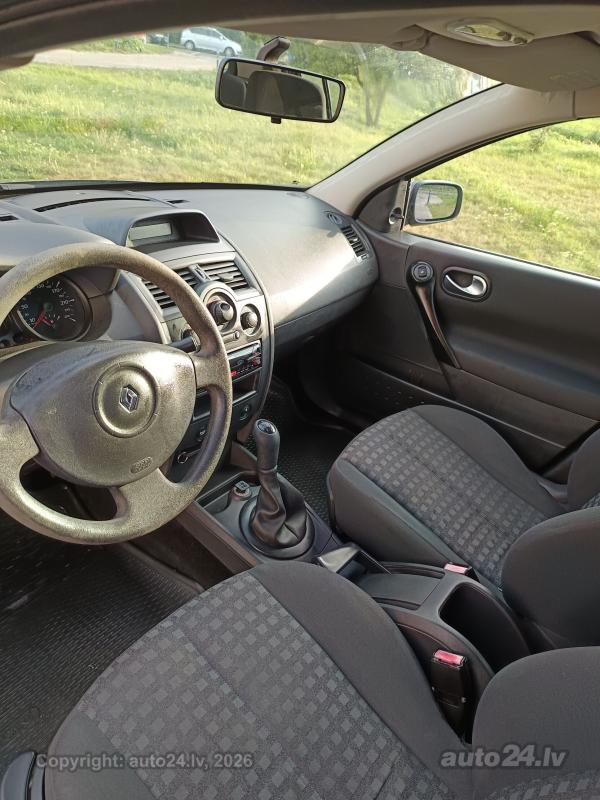 Renault Megane 2006 in Tallinn, with an engine capacity of 1.60 L and mileage of 184 thousand km for 1700 €, photo 8 on AUTOMOTO.COM.LV