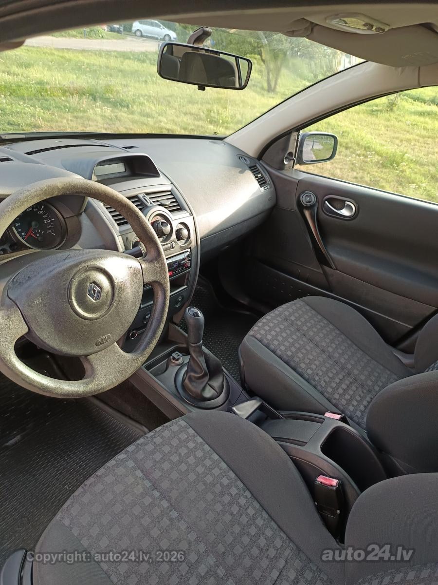 Renault Megane 2006 Tallina, ar dzinēja tilpumu 1.60 L un nobraukumu 184 tūkst. km par 1700 €, foto 8 vietnē AUTOMOTO.COM.LV