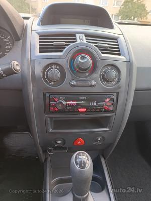 Renault Megane 2006 Tallina, ar dzinēja tilpumu 1.60 L un nobraukumu 184 tūkst. km par 1700 €, foto 11 vietnē AUTOMOTO.COM.LV