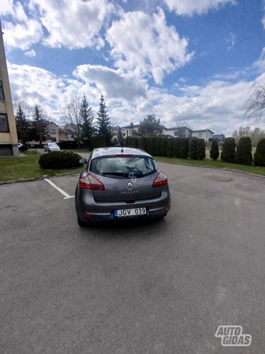 Renault Megane 2008 in Siauliai, with an engine capacity of 1.90 L and mileage of 240 thousand km for 800 €, photo 10 on AUTOMOTO.COM.LV