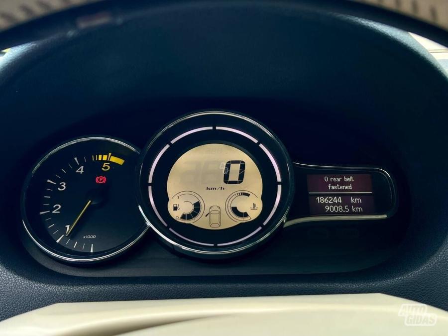 Renault Megane 2009 in Panevezys, with an engine capacity of 1.90 L and mileage of 187 thousand km for 2400 €, photo 10 on AUTOMOTO.COM.LV