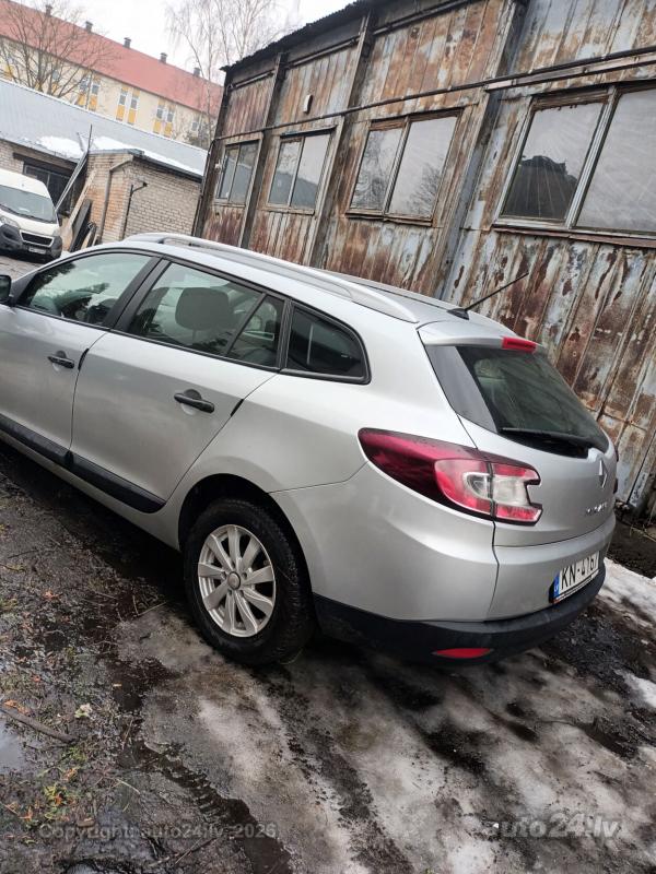 Renault Megane 2010 Rīga, ar dzinēja tilpumu 1.60 L un nobraukumu 342 tūkst. km par 2300 €, foto 2 vietnē AUTOMOTO.COM.LV