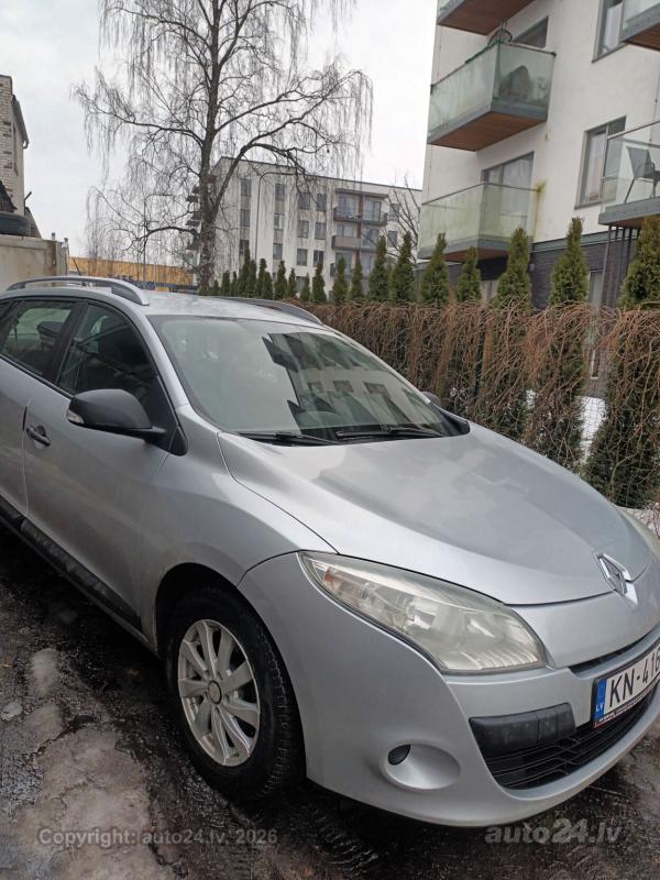 Renault Megane 2010 Rīga, ar dzinēja tilpumu 1.60 L un nobraukumu 342 tūkst. km par 2300 €, foto 4 vietnē AUTOMOTO.COM.LV