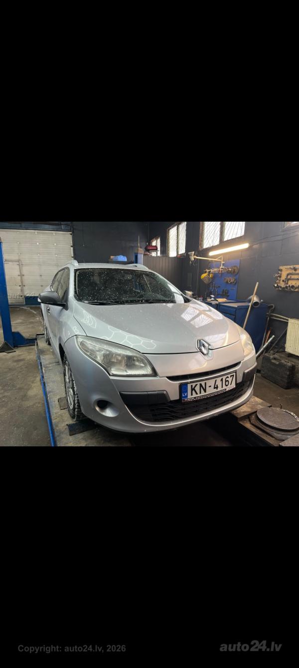 Renault Megane 2010 Rīga, ar dzinēja tilpumu 1.60 L un nobraukumu 342 tūkst. km par 2300 €, foto 8 vietnē AUTOMOTO.COM.LV