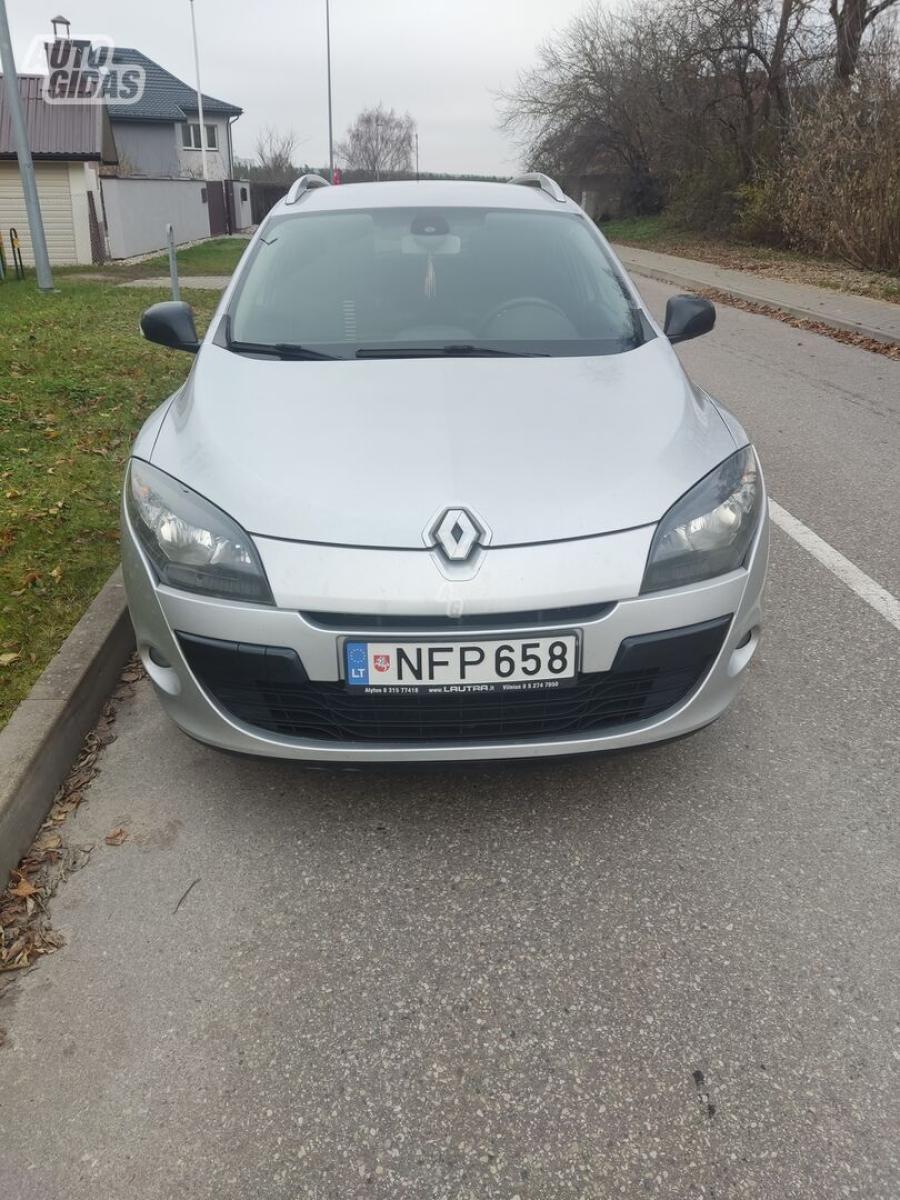 Renault Megane 2011 in Ukmerge, with an engine capacity of 1.60 L and mileage of 305 thousand km for 2000 €, photo 8 on AUTOMOTO.COM.LV