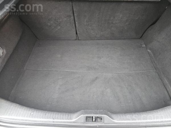 Renault Megane 2011 in Cesis, with an engine capacity of 2.00 L and mileage of 341 thousand km for 3300 €, photo 8 on AUTOMOTO.COM.LV