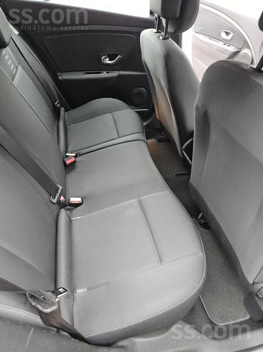 Renault Megane 2011 Cēsis, ar dzinēja tilpumu 2.00 L un nobraukumu 341 tūkst. km par 3300 €, foto 11 vietnē AUTOMOTO.COM.LV