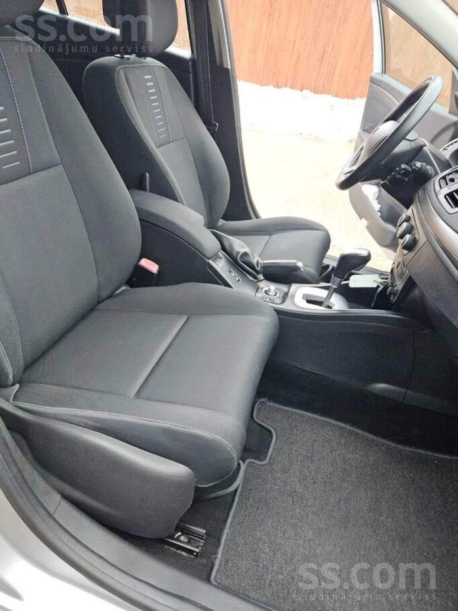 Renault Megane 2011 Cēsis, ar dzinēja tilpumu 2.00 L un nobraukumu 341 tūkst. km par 3300 €, foto 12 vietnē AUTOMOTO.COM.LV