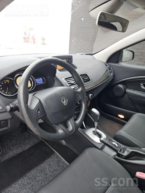 Renault Megane 2011 Cēsis, ar dzinēja tilpumu 2.00 L un nobraukumu 341 tūkst. km par 2900 €, foto 6 vietnē AUTOMOTO.COM.LV