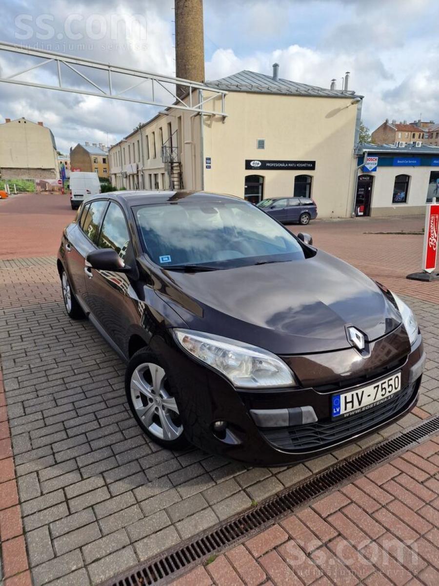 Renault Megane 2012 in Riga, with an engine capacity of 1.50 L and mileage of 287 thousand km for 3500 €, photo 2 on AUTOMOTO.COM.LV