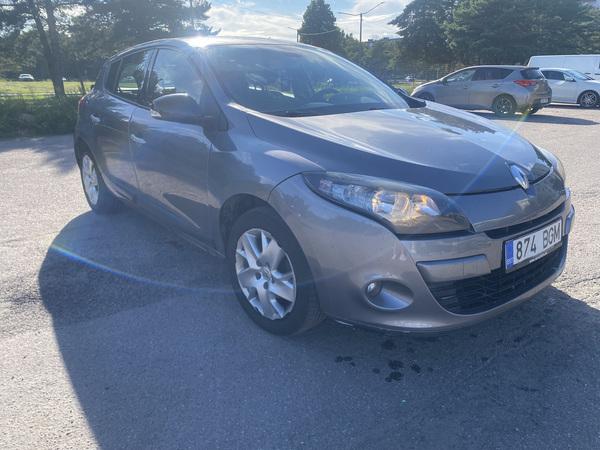 Renault Megane 2012 in Tallinn, with an engine capacity of 1.60 L and mileage of 452 thousand km for 1450 €, photo 7 on AUTOMOTO.COM.LV