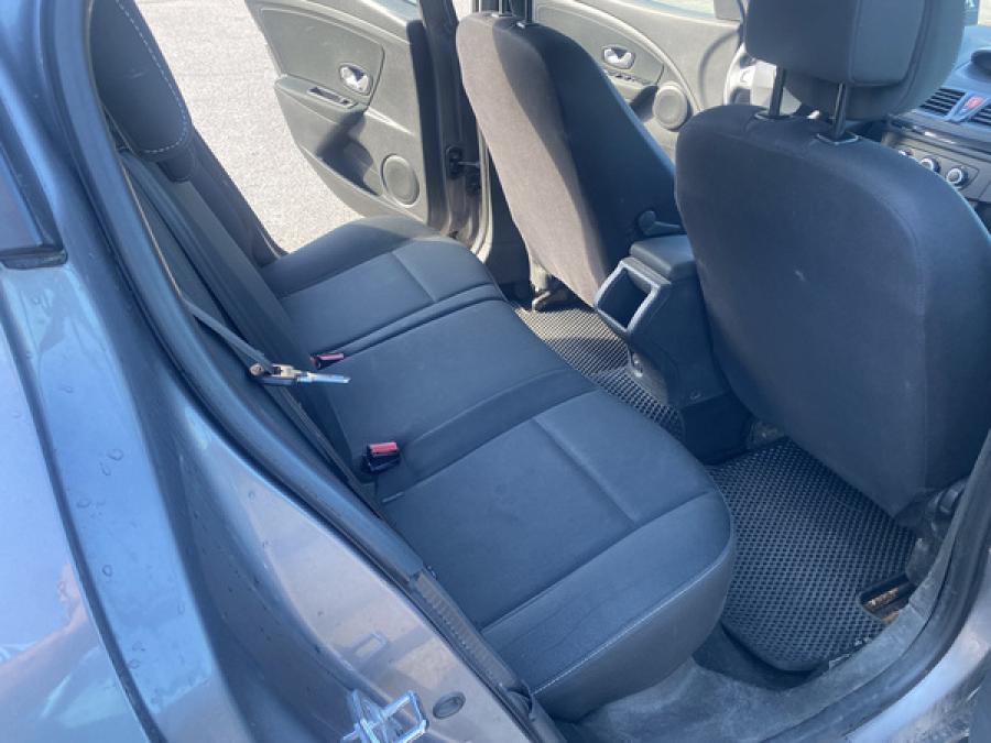 Renault Megane 2012 Tallina, ar dzinēja tilpumu 1.60 L un nobraukumu 452 tūkst. km par 1450 €, foto 8 vietnē AUTOMOTO.COM.LV