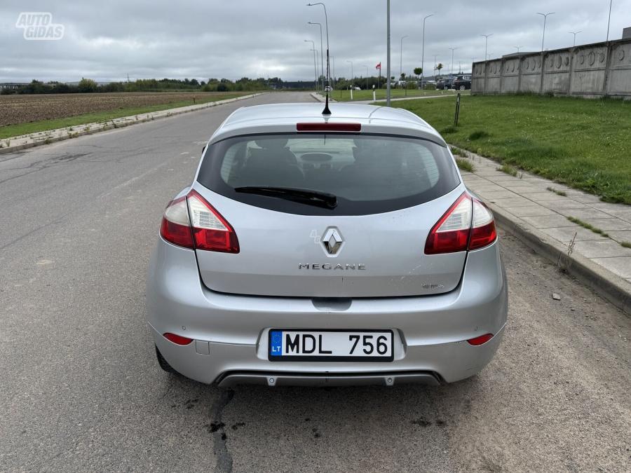 Renault Megane 2012 Panevēža, ar dzinēja tilpumu 1.50 L un nobraukumu 261 tūkst. km par 1250 €, foto 6 vietnē AUTOMOTO.COM.LV