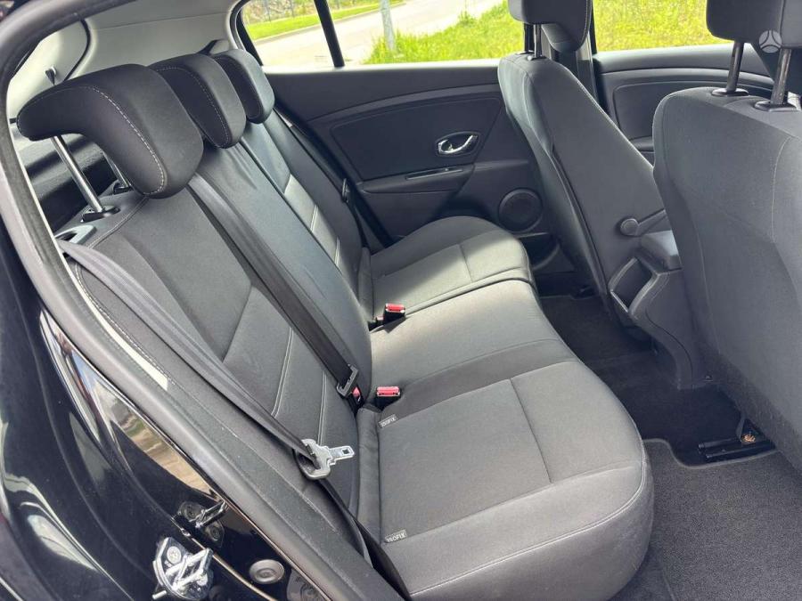 Renault Megane 2014 Tauragė, ar dzinēja tilpumu 1.46 L un nobraukumu 268 tūkst. km par 3950 €, foto 18 vietnē AUTOMOTO.COM.LV