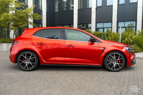 Renault Megane 2022 Viļņa, ar dzinēja tilpumu 1.80 L un nobraukumu 30 tūkst. km par 34999 €, foto 7 vietnē AUTOMOTO.COM.LV