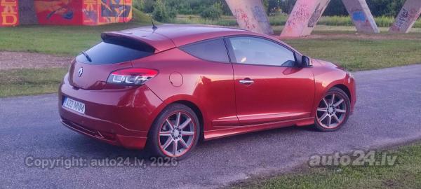 Oranžs Renault Megane 2009 Jehvi, ar dzinēja tilpumu 1.50 L un nobraukumu 188 tūkst. km par 3300 €, foto 4 vietnē AUTOMOTO.COM.LV