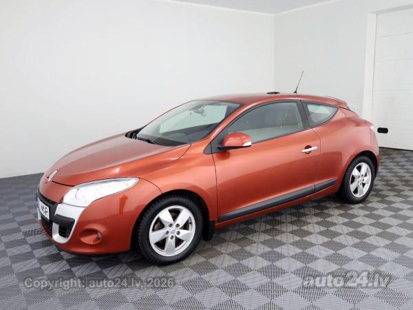Orange Renault Megane 2011 in Tallinn, with an engine capacity of 2.00 L and mileage of 44 thousand km for 2499 €, photo 2 on AUTOMOTO.COM.LV