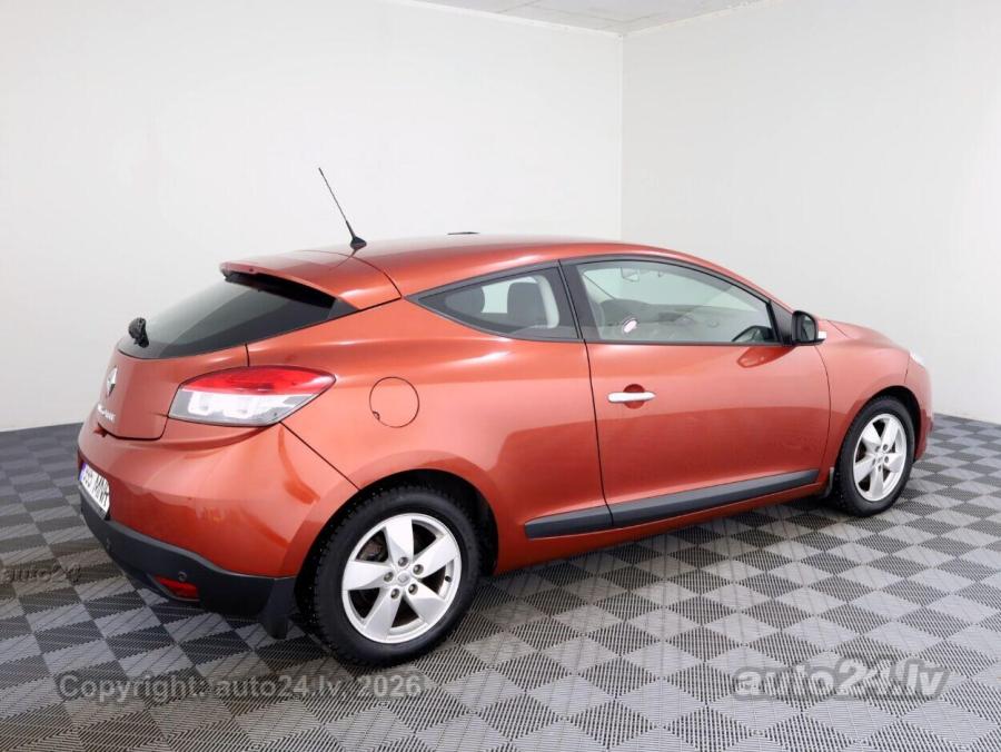 Orange Renault Megane 2011 in Tallinn, with an engine capacity of 2.00 L and mileage of 44 thousand km for 2499 €, photo 3 on AUTOMOTO.COM.LV
