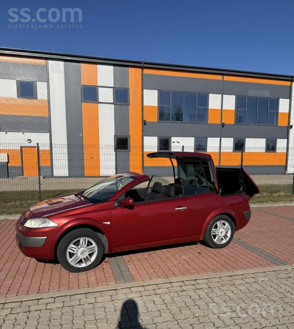 Red Renault Megane 2005 in Ventspils, with an engine capacity of 2.00 L and mileage of 192 thousand km for 1200 €, photo 6 on AUTOMOTO.COM.LV