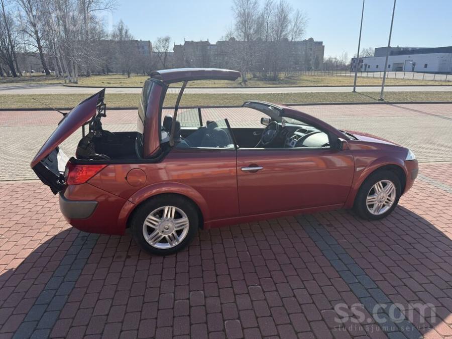 Красный Рено Меган 2005 в Вентспилс, объемом двигателя 2.00 л и пробегом 192 тыс. км за 1200 €, фото 8 на AUTOMOTO.COM.LV