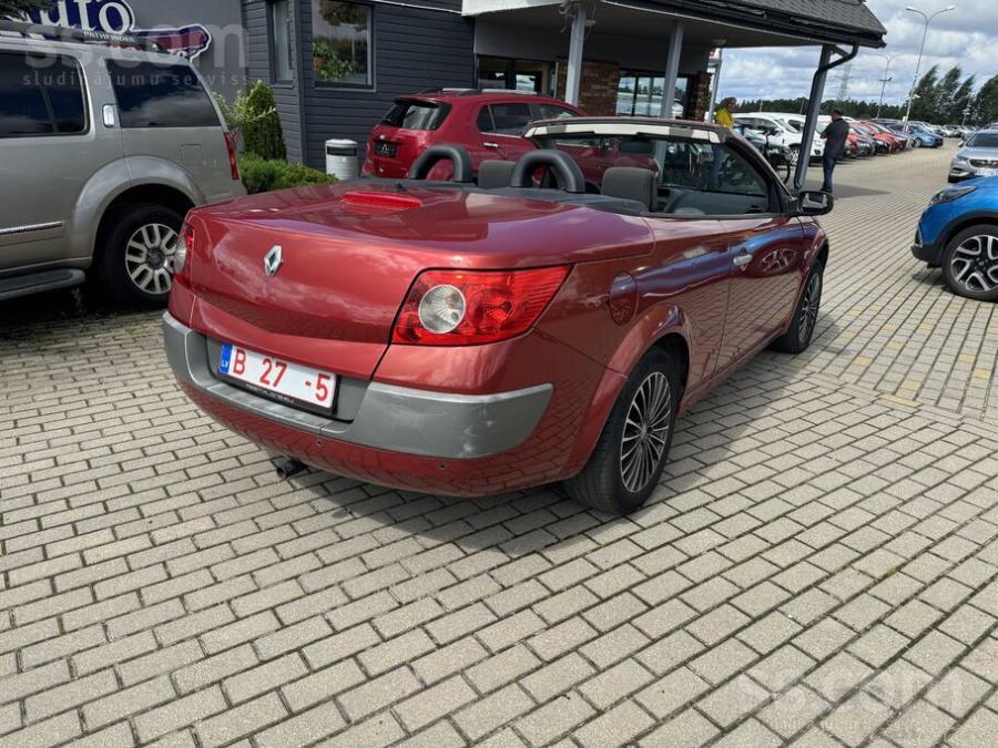 Red Renault Megane 2005 in Talsi, with an engine capacity of 1.90 L and mileage of 243 thousand km for 2390 €, photo 3 on AUTOMOTO.COM.LV