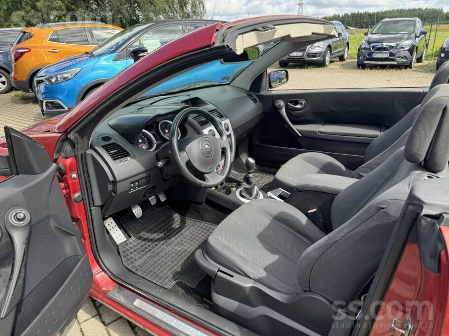 Red Renault Megane 2005 in Talsi, with an engine capacity of 1.90 L and mileage of 243 thousand km for 2390 €, photo 8 on AUTOMOTO.COM.LV