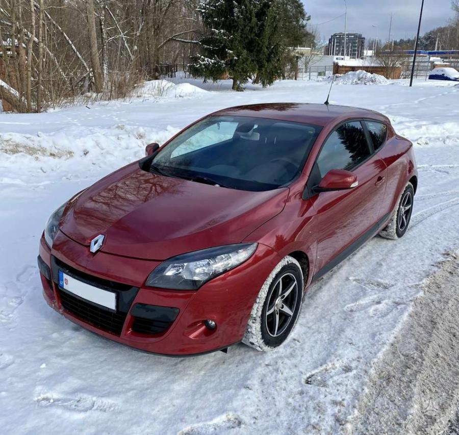 Red Renault Megane 2009 in Vilnius, with an engine capacity of 1.60 L and mileage of 131 thousand km for 2490 €, photo 4 on AUTOMOTO.COM.LV