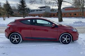 Red Renault Megane 2009 in Vilnius, with an engine capacity of 1.60 L and mileage of 131 thousand km for 2490 €, photo 7 on AUTOMOTO.COM.LV