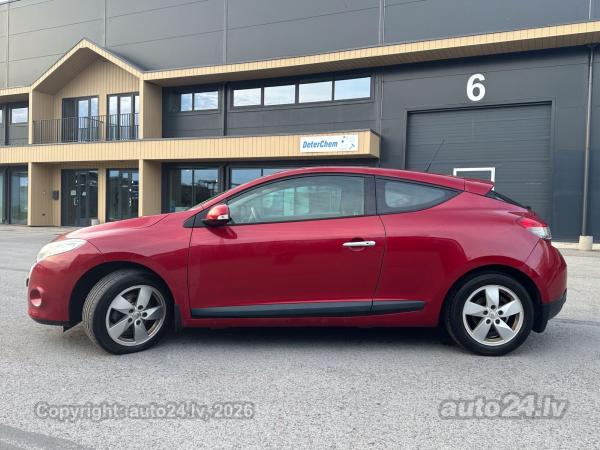 Red Renault Megane 2012 in Tallinn, with an engine capacity of 1.60 L and mileage of 192 thousand km for 4400 €, photo 4 on AUTOMOTO.COM.LV