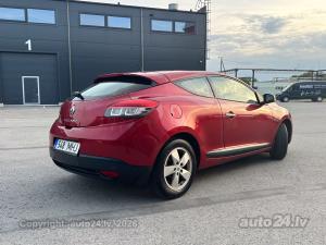 Red Renault Megane 2012 in Tallinn, with an engine capacity of 1.60 L and mileage of 192 thousand km for 4400 €, photo 6 on AUTOMOTO.COM.LV