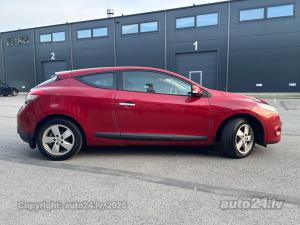 Red Renault Megane 2012 in Tallinn, with an engine capacity of 1.60 L and mileage of 192 thousand km for 4400 €, photo 7 on AUTOMOTO.COM.LV