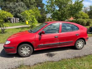Red Renault Megane 1997 in Madona, with an engine capacity of 1.60 L and mileage of 271 thousand km for 800 €, photo 9 on AUTOMOTO.COM.LV