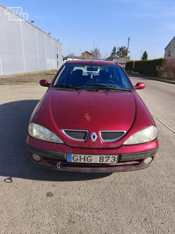 Sarkans Renault Megane 2001 Kauņa, ar dzinēja tilpumu 1.90 L un nobraukumu 215 tūkst. km par 499 €, foto 2 vietnē AUTOMOTO.COM.LV