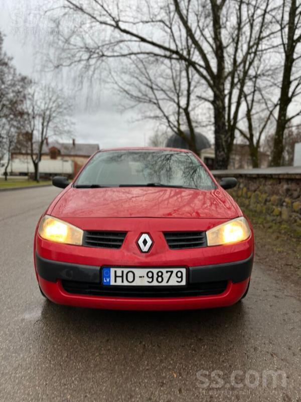 Red Renault Megane 2005 in Riga, with an engine capacity of 1.40 L and mileage of 283 thousand km for 1100 €, photo 2 on AUTOMOTO.COM.LV