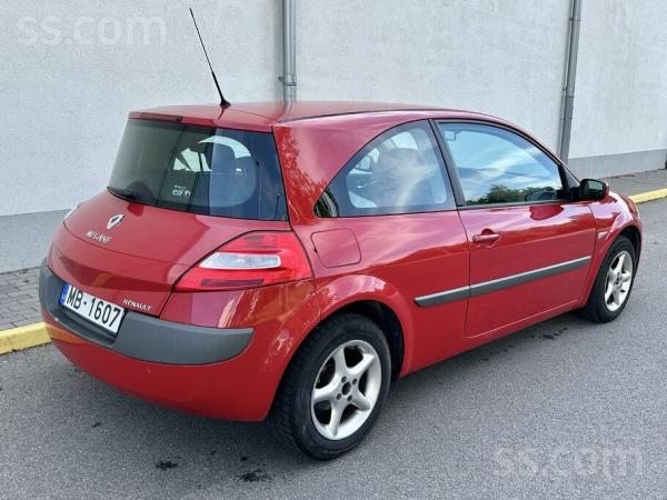 Sarkans Renault Megane 2007 Rīga, ar dzinēja tilpumu 1.60 L un nobraukumu 220 tūkst. km par 1799 €, foto 4 vietnē AUTOMOTO.COM.LV