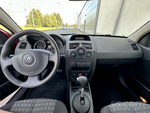 Sarkans Renault Megane 2007 Rīga, ar dzinēja tilpumu 1.60 L un nobraukumu 220 tūkst. km par 1799 €, foto 9 vietnē AUTOMOTO.COM.LV
