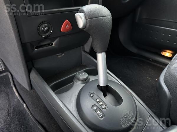 Sarkans Renault Megane 2007 Rīga, ar dzinēja tilpumu 1.60 L un nobraukumu 220 tūkst. km par 1799 €, foto 11 vietnē AUTOMOTO.COM.LV