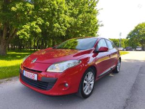 Sarkans Renault Megane 2010 Klaipėda, ar dzinēja tilpumu 1.60 L un nobraukumu 230 tūkst. km par 2700 €, foto  vietnē AUTOMOTO.COM.LV