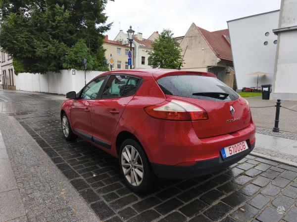 Sarkans Renault Megane 2010 Klaipėda, ar dzinēja tilpumu 1.60 L un nobraukumu 230 tūkst. km par 2400 €, foto 3 vietnē AUTOMOTO.COM.LV