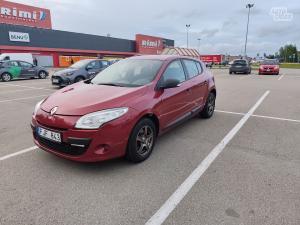 Red Renault Megane 2011 in Klaipeda, with an engine capacity of 1.60 L and mileage of 88 thousand km for 4050 €, photo  on AUTOMOTO.COM.LV