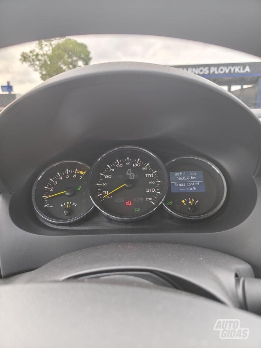 Sarkans Renault Megane 2011 Klaipėda, ar dzinēja tilpumu 1.60 L un nobraukumu 88 tūkst. km par 4050 €, foto 13 vietnē AUTOMOTO.COM.LV